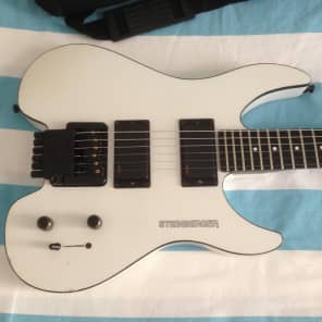 Steinberger GM2S White (GM) Vito Bratta, EMG pickups, | Reverb