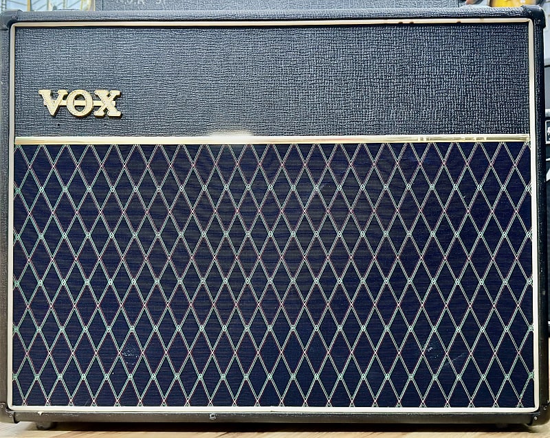 Mike Campbell of Tom Petty & Fleetwood Mac's Vox | Reverb UK