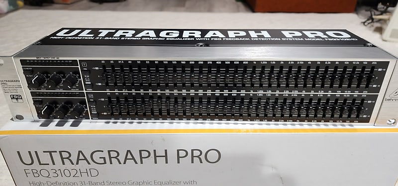 Behringer Ultragraph PRO 31 Band Stereo Graphic EQ with | Reverb