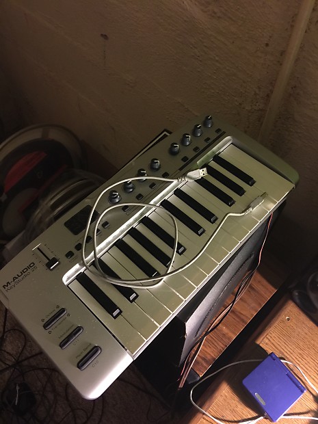 M-Audio 25-Key Station Studio | Reverb