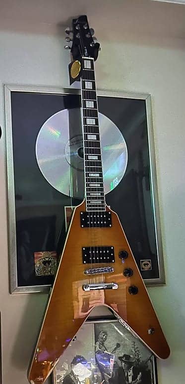 Firefly Flying V Classic 2021 - Quilted maple | Reverb