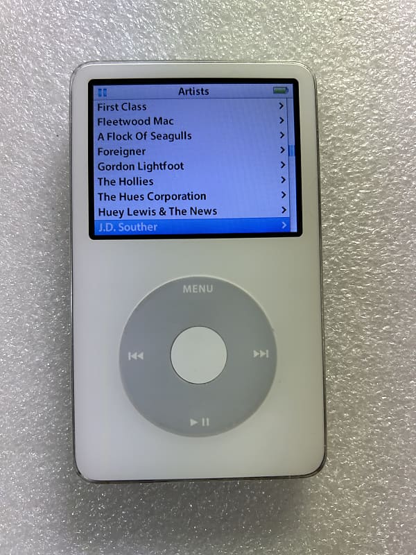 Apple iPod Classic 5th Gen 30 GB 2005 - White | Reverb