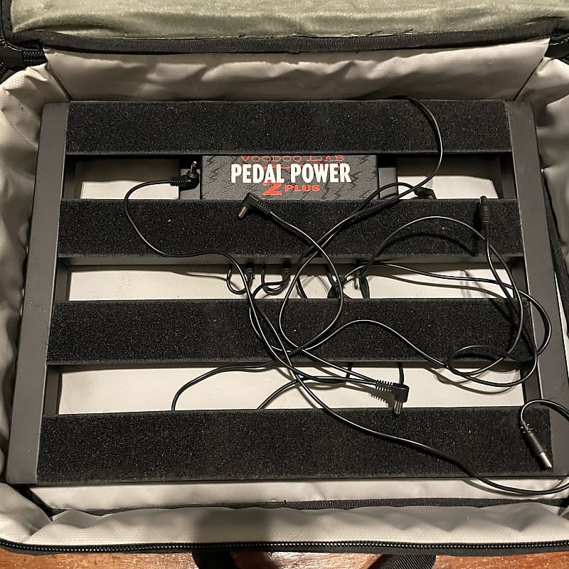 Pedaltrain Classic JR w/Pedal Power 2 Plus and MONO Club Bag | Reverb