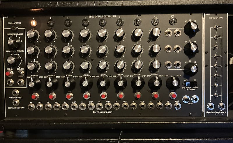 Synthesizers.com Q960 sequencer and Trigger bus 2017 Black | Reverb