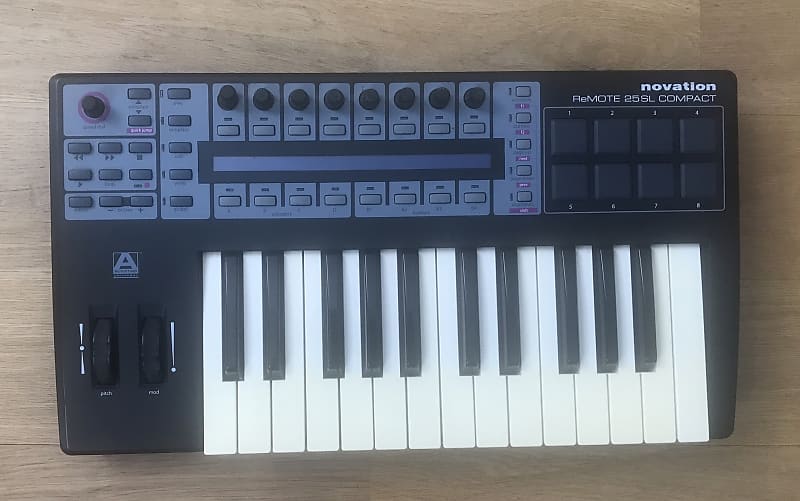 Novation Remote 25SL Compact 2000s Black/ Grey | Reverb