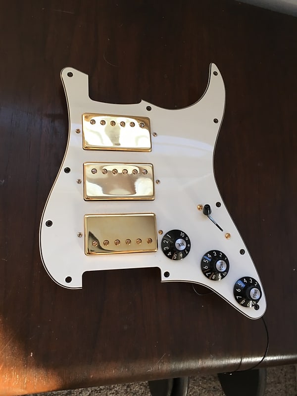 Fender HHH Loaded Strat Pickguard 2019 White/Gold Blacktop | Reverb