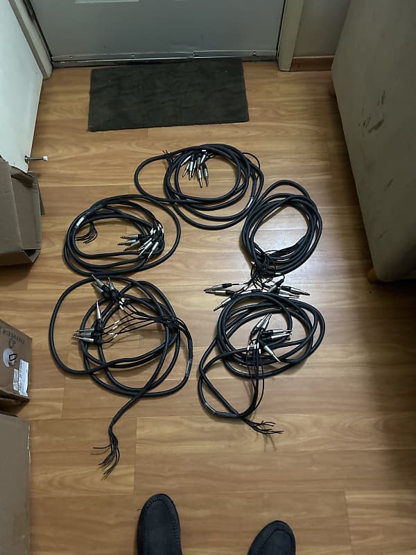 (5) Mogami 2932 8 channel 1/4” TRS balanced snake cable to | Reverb