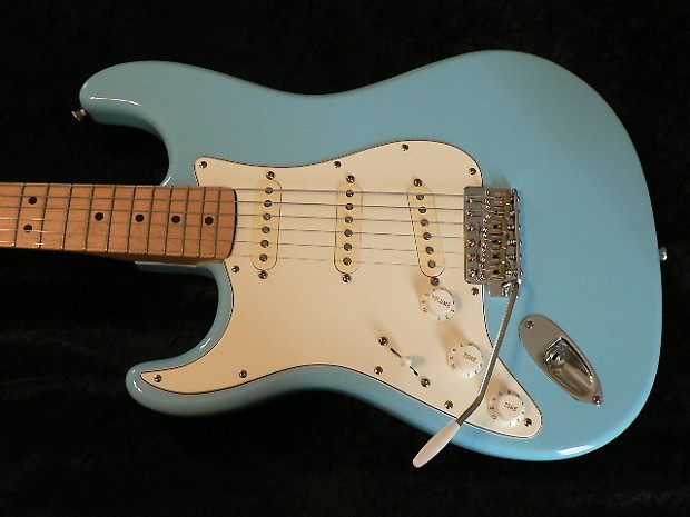 Fender Stratocaster - Daphne Blue - Leftie / Left Handed | Reverb