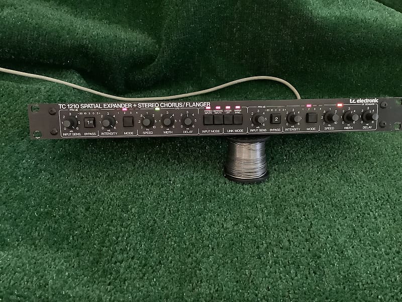 TC Electronic 1210 Spatial Expander + Stereo Chorus/Flanger | Reverb