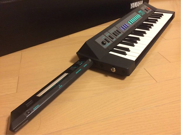 YAMAHA KX5 Keytar w/ Hard Case - FREE Shipping!! | Reverb