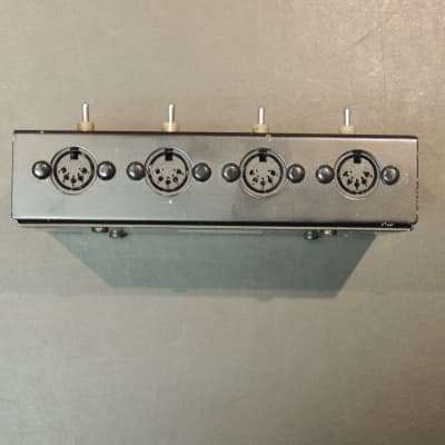 Roland MM-4 - MIDI Thru Box with Switches [Three Wave Music] | Reverb