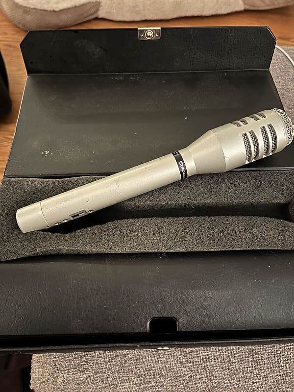 Bogen MCC-810 Condenser Cardio Mic silver Microphone | Reverb