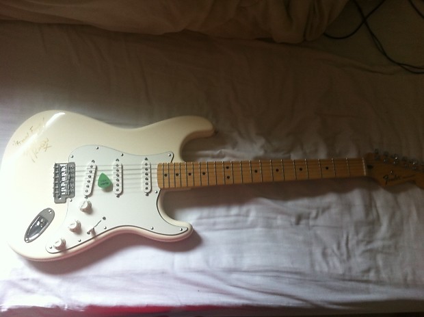 White Fender Stratocaster Signed by Mark Ronson | Reverb UK