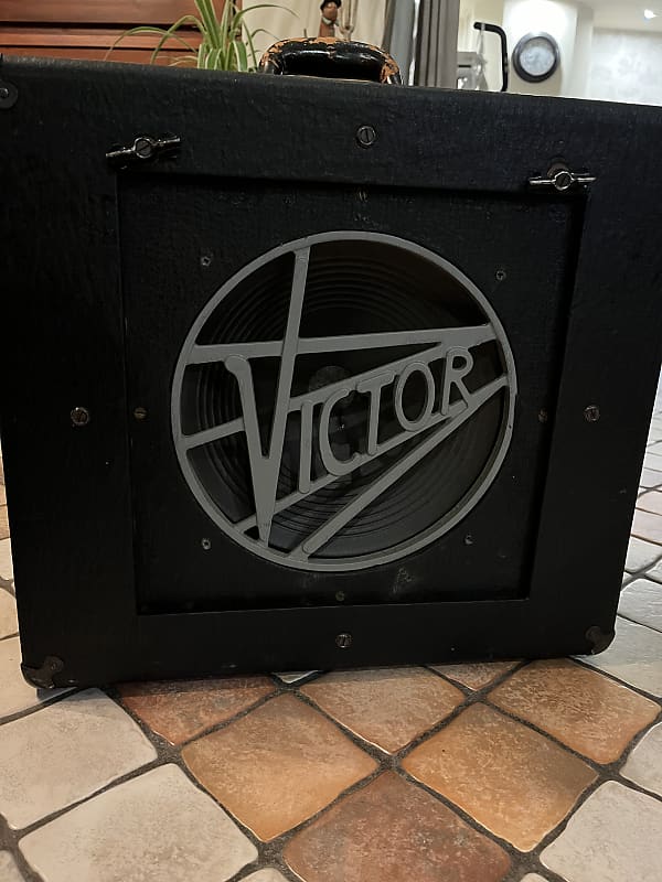 Shipping from the EU - RCA Victor Picture/film projector | Reverb