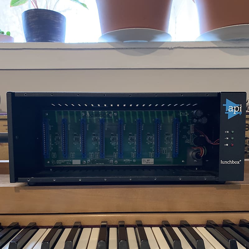API 500 8-Channel 500 Series Module Lunchbox Rack 8-slot | Reverb