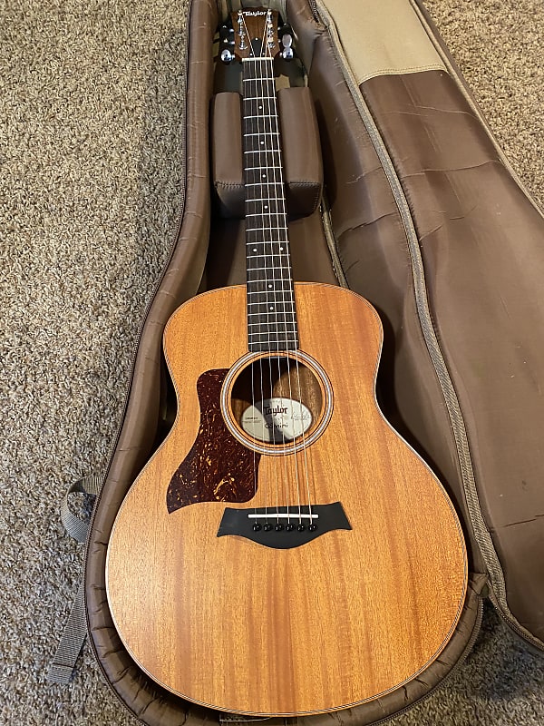 Taylor GS Mini Left-Handed w/Case | Reverb