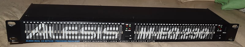 Alesis M-EQ 230 Dual 30 Band 1/3 Octave Graphic Equalizer | Reverb UK