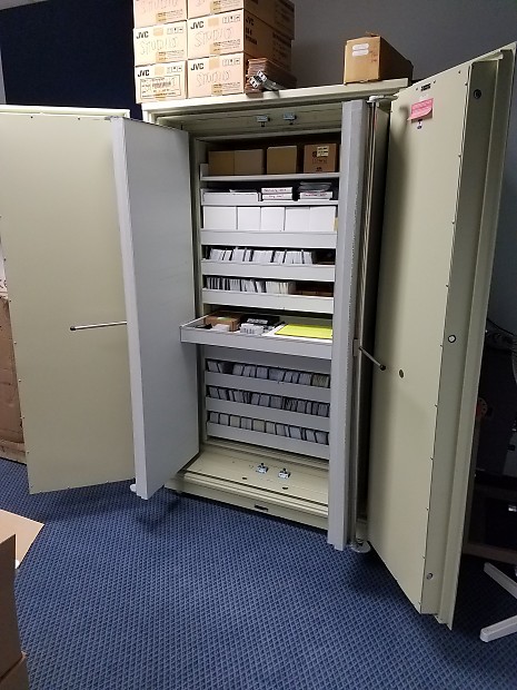 Schwab Fireguard Media Safe 4068 CTS 2000 Putty | Reverb Schwab Fireguard Media Safe 4068 CTS 2000 Putty | Reverb