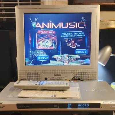 Symphonic Symphonic 15" Flat Panel TV Bundle 90s | Reverb