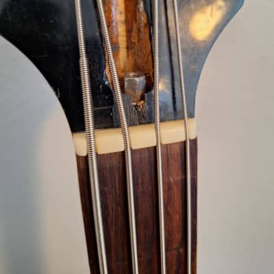 Guild JS II Medium Scale Fretless Bass | Reverb