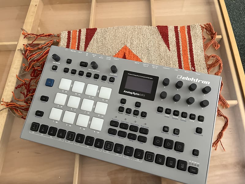 Elektron Analog Rytm MKII 8-Voice Analog Drum Computer & | Reverb