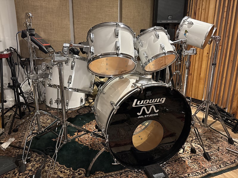 Super Rare 8 piece Ludwig Maple Classic 1970’s - White Cortex | Reverb