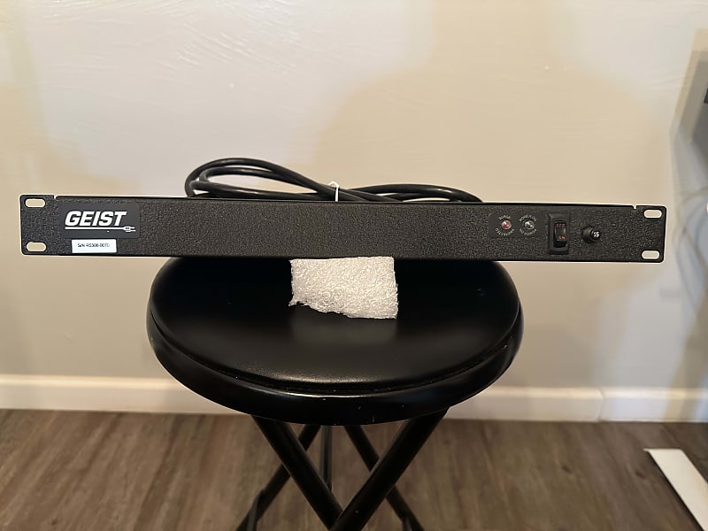 Vertiv Geist SP104-10 Rackmount 10-Outlet 15A Surge Power | Reverb