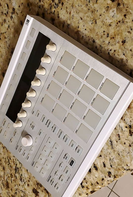 Native Instrument Maschine mkII Groove Production Studio | Reverb