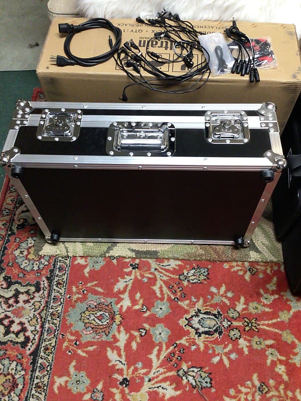 Pedaltrain Pro + Hardcase + Pedalboard + Voodoo lab Mondo | Reverb