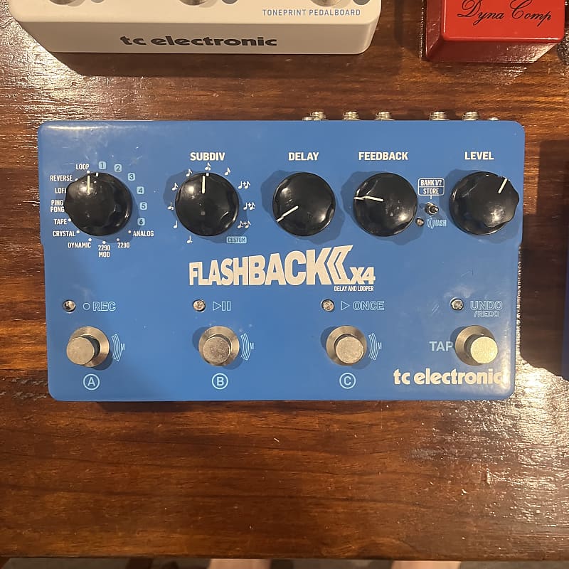 TC Electronic Flashback X4 Delay & Looper 2011 - 2019 - Blue | Reverb