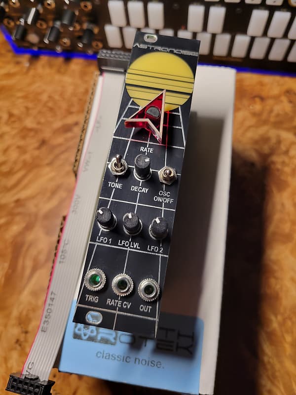 Synthrotek Astronoise Eurorack Module Black | Reverb