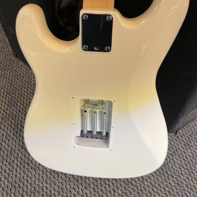 Dean Z Signature Super Strat 1980’s White | Reverb