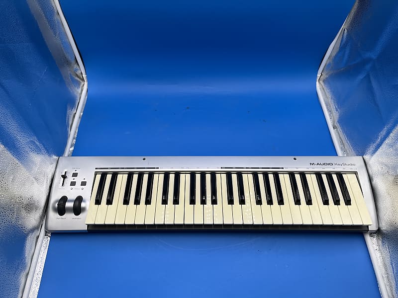 M-Audio Avid KeyStudio | Reverb