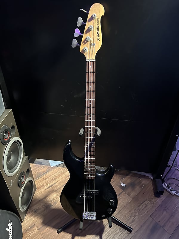 Yamaha BB300 Electric Bass Guitar | Reverb