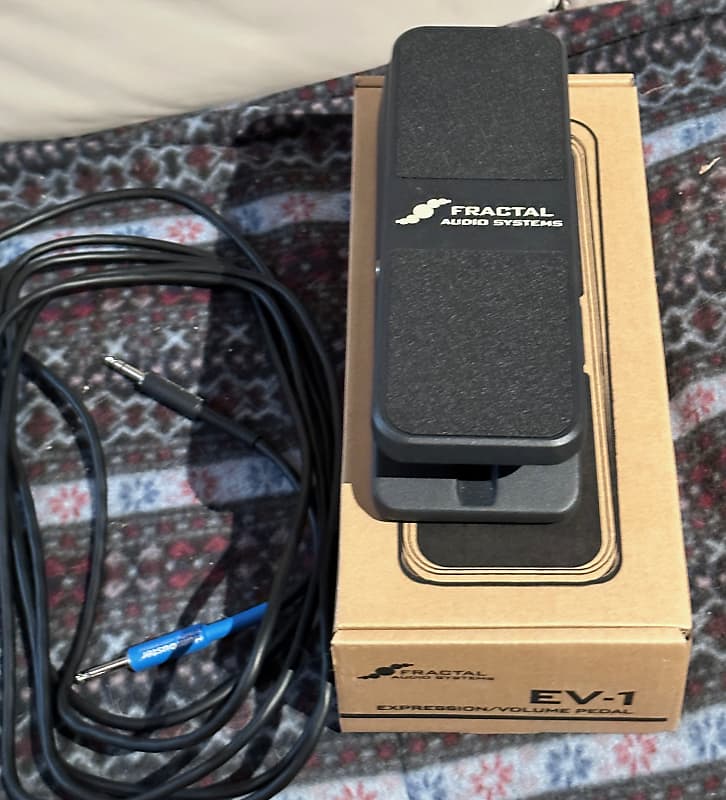 Fractal Audio EV-1 expression pedal + Humbuster cable | Reverb
