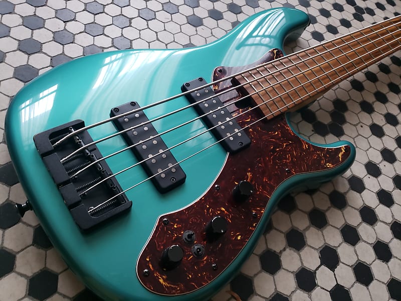 Valenti 5 String Bass "Roscoe Beck" Style 2005 | Reverb