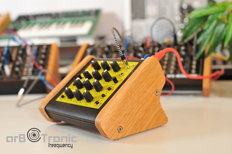 MFB Nanozwerg Wooden Side Panel Desktop Stand Rack LO | Reverb MFB Nanozwerg Wooden Side Panel Desktop Stand Rack LO | Reverb
