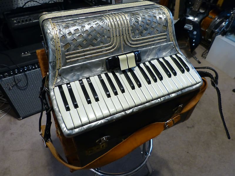 Enrico Roselli Stancato Brand LM111 Accordion Slate Pearl | Reverb
