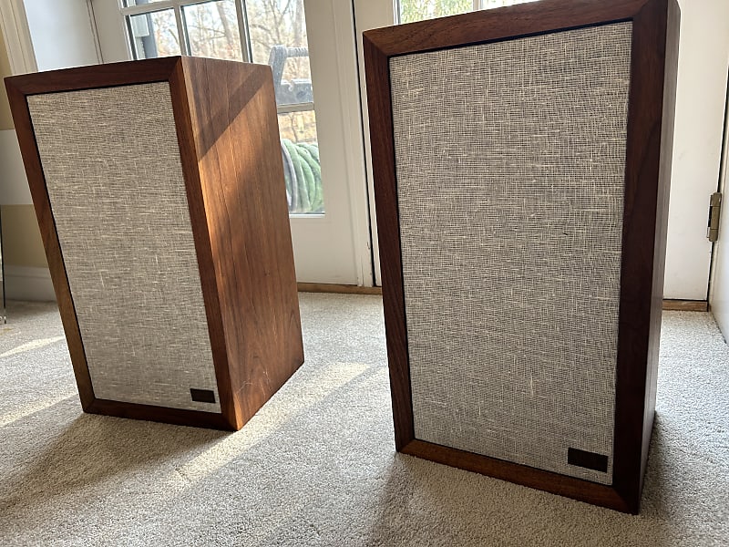 Acoustic Research AR-3a Speakers - Walnut | Reverb