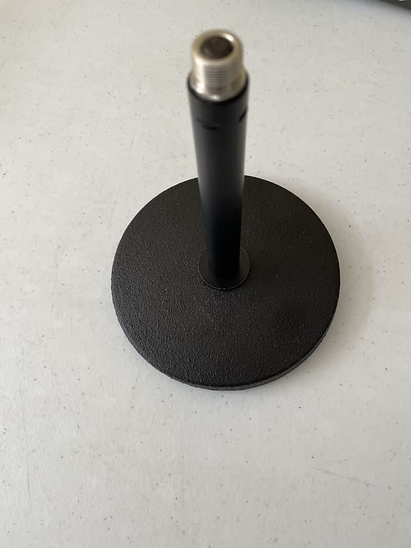 No Name Table mic stand | Reverb
