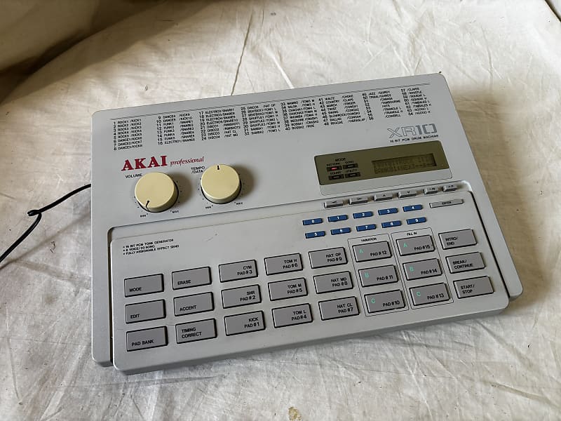 AKAI XR10 16BIT PCM DRUM MACHINE V2.2 New internal battery | Reverb UK