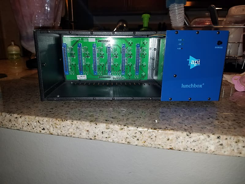 API 500-6B Lunchbox 6-Slot Powered 500 Series Frame | Reverb