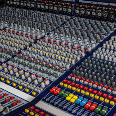 Midas Legend 3000 40 channel Console 1990's - with flight | Reverb