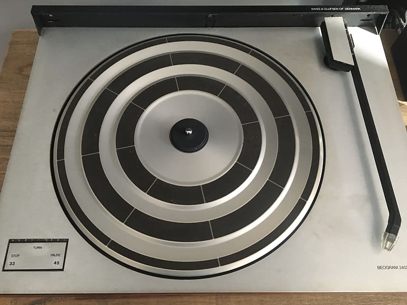 Bang & Olufsen Beogram 2402 1981 Walnut laminate sides | Reverb