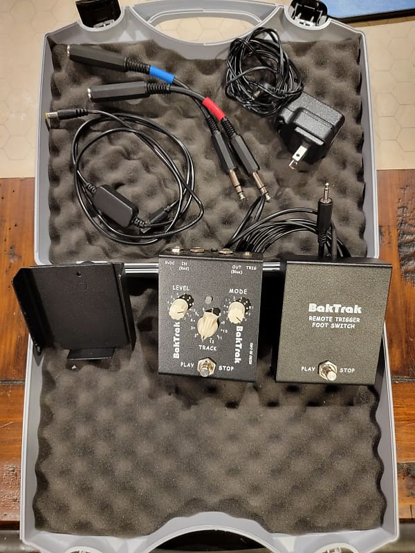 Baktrak Backing Track Player Pedal Black | Reverb