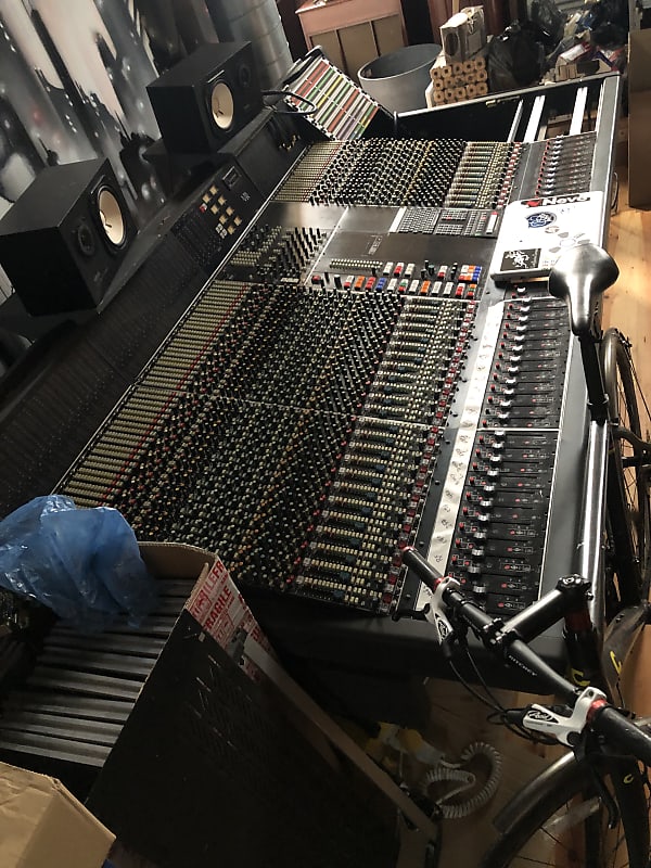 Neve VR 36 Channel Legend mid-90's - Black | Reverb UK