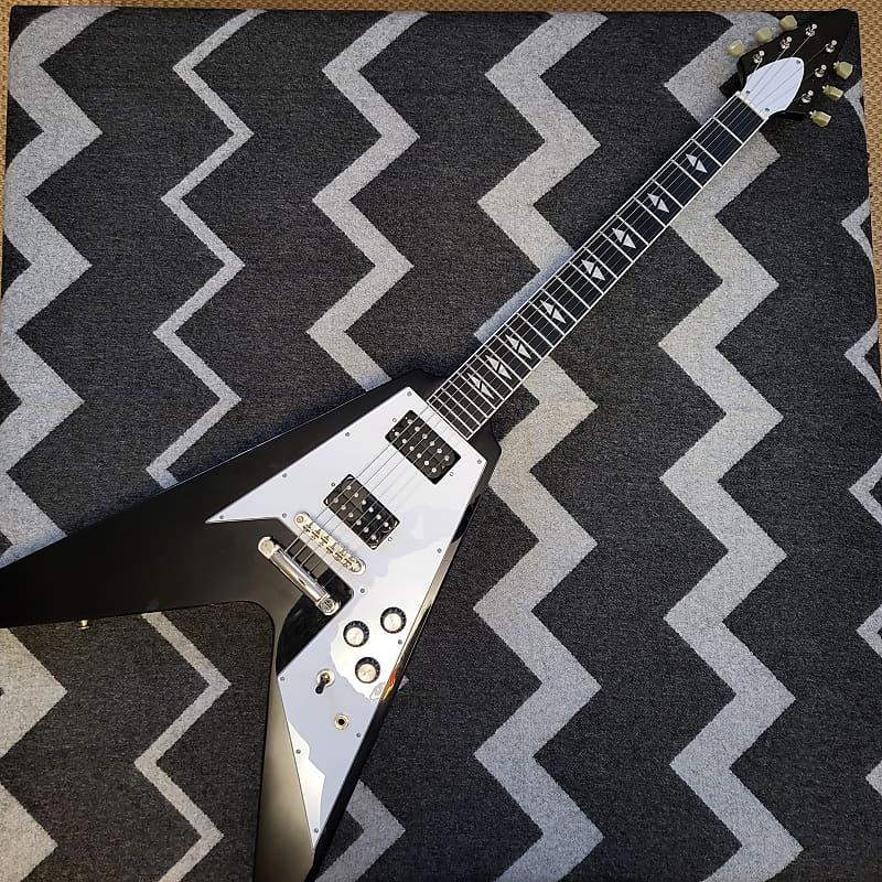 Flying V FLYING v - Black | Reverb