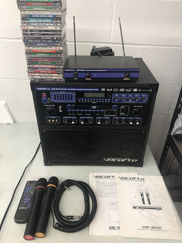 VocoPro Gigman plus all in one karaoke machine with VHF-3000 | Reverb
