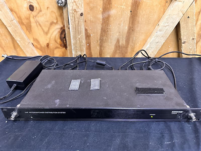 SHURE UA844SWB 470-952 MHz UHF Antenna Power Distribution | Reverb