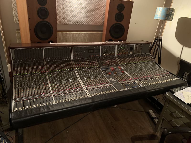 Calrec Q Series - grey | Reverb UK